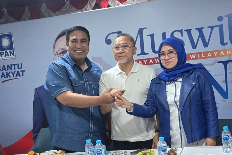 Husniah Talenrang Ditunjuk Jadi Ketua DPW PAN Sulsel - Harian Fajar Husniah Talenrang Ditunjuk Jadi Ketua DPW PAN Sulsel - Harian Fajar